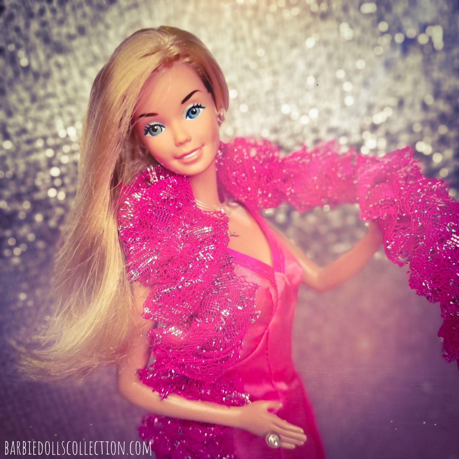 Superstar Barbie 1977 – Barbie Dolls Collection